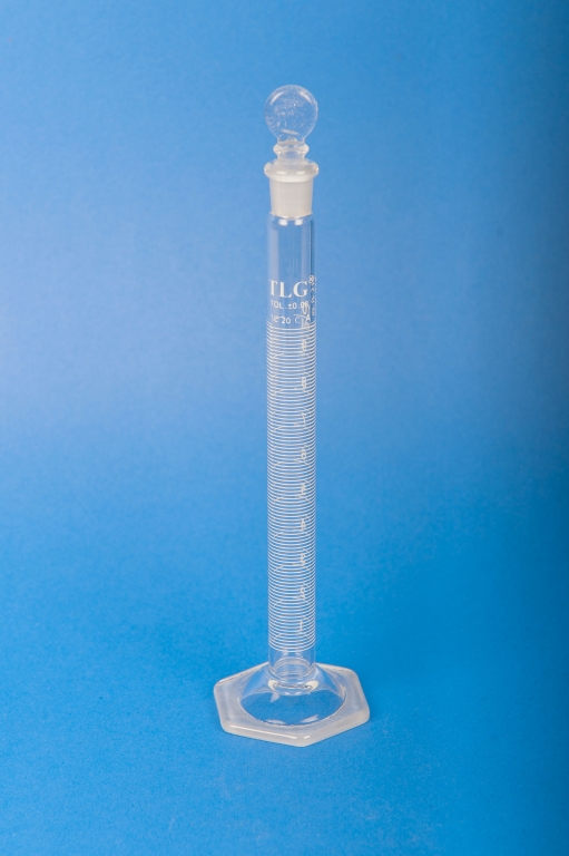 Certified lab cylinders online- Chemscience